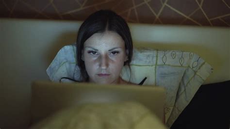 Imagens De Laptor Explore Fotografias Do Stock Vetores E Vídeos De 76 Adobe Stock