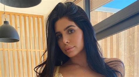 Lily Adrianne Pictures News Photos Picture Slideshows More