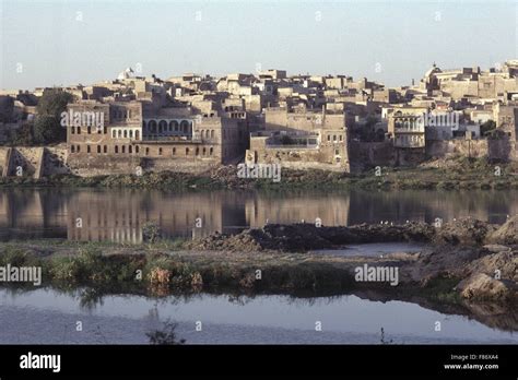 Nineveh Iraq A Pastoral View Of Old Houses At Nineveh On The Banks Of The Tigris Not Far From