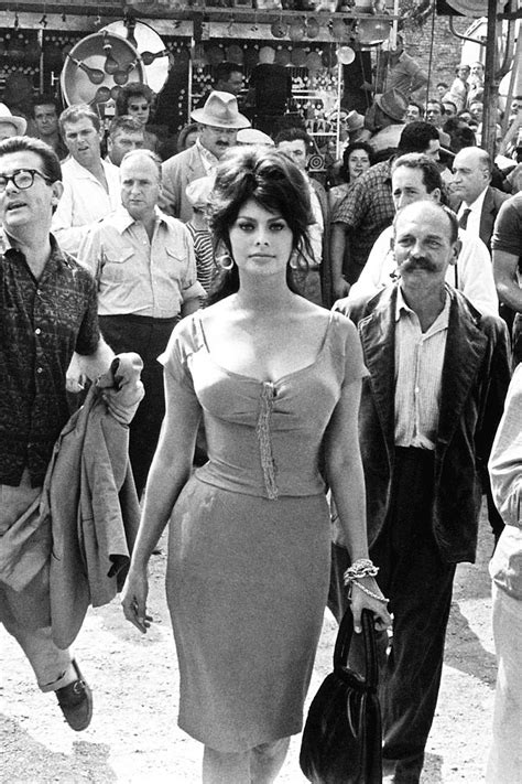 The Most Sensational Hourglass Bodies Of All Time Raquel Welch Jessica