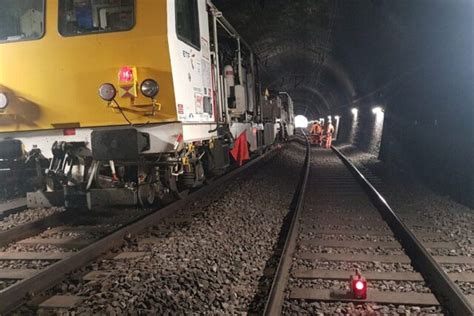 Rer D Incident Sur Un Train De Travaux Le Trafic Interrompu Entre L