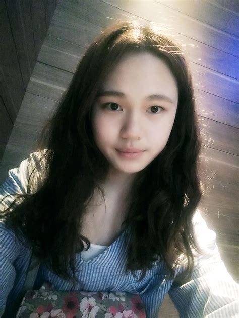 Ellen Japanese Escort In Dubai