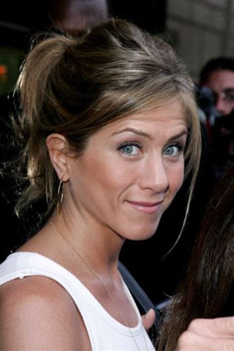 25 Most Popular Jennifer Anistons Short Hairstyles Fabbon