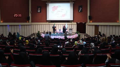 دورهمی دختران دانشگاه یزد به مناسبت ولادت حضرت معصومهس و روز دخ