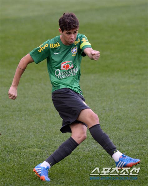 [포토] 오스카 공을 향한 예리한 눈빛