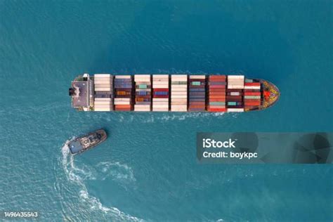 평면도 컨테이너 화물선과 화물 비행기의 물류 및 운송 일출에 조선소에서 크레인 다리가 작동 물류 수입 수출 및 운송 산업 배경 공급망에 대한 스톡 사진 및 기타 이미지