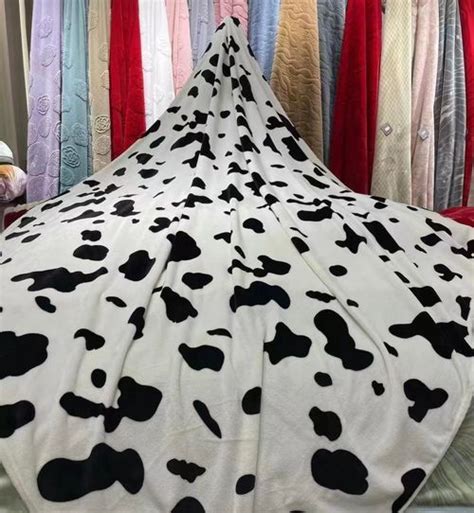 ҮСЛЭГ ЗӨӨЛӨН БҮТЭЭЛЭГ НӨМРӨГ Classic Textiles