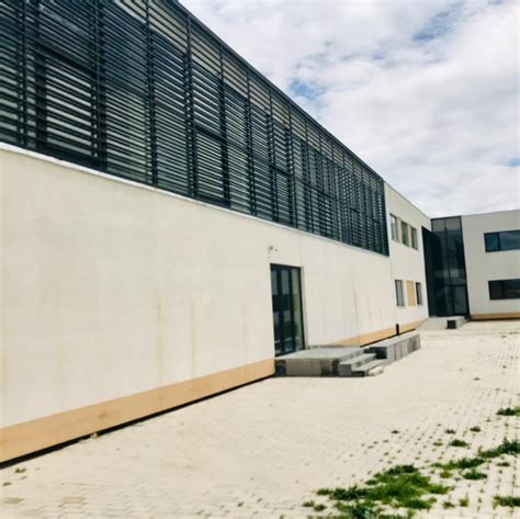 მეტალო პლასტმასის და ალუმინის კარ ფანჯრები