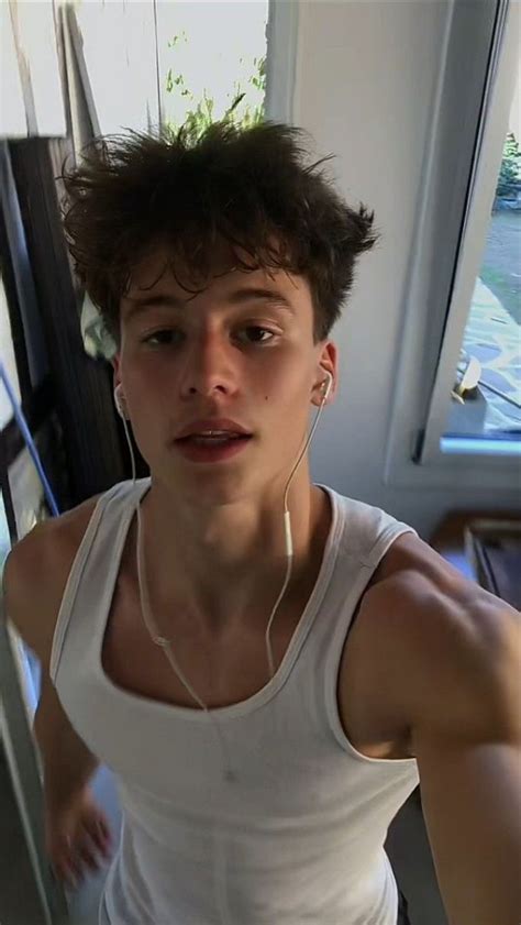 Cute White Guys Cute Guys Pretty Men Michael Cade Brazilian Men Grunge Guys Hairstyles