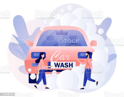 교통은 깨끗합니다 세차 서비스 작은 사람들은 물과 거품으로 자동차를 씻는다 현대 플랫 만화 스타일 흰색 배경의 벡터 그림 개념에 대한 스톡 벡터 아트 및 기타 이미지