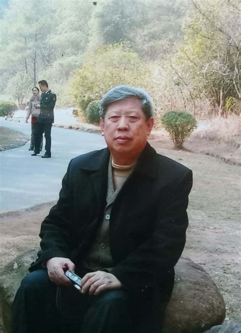 林功标简介简介巴金简介大山谷图库