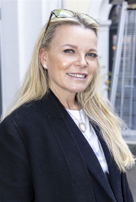 Katerina Pitzner Trækker Tocifret Millionbeløb Ud