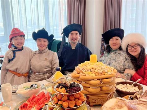 Ч Ундрам гишүүний хөгшин аав нь ХБ ыг хөхөж дуусаагүй байтал “НӨХӨР НЬ Ч БАС“ хөхжээ…