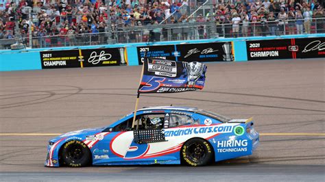 Kyle Larson Captures First Career Nascar Cup Series Championship
