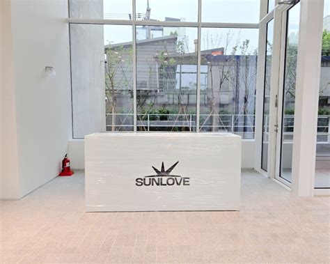 렌탈큐브 안내데스크 2000로고시트작업 대형 안내데스크대여 대형프론트테이블렌탈 대형인포메이션렌탈 카운터테이블 큐브전시대대여 대형부스렌탈 전시대렌탈 대형 전시대렌탈