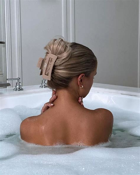 Molly Mae Hague Strips Naked For Steamy Bath Snap As Fans Dub Her