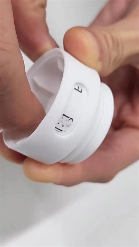 내 마음대로 돌려서 세팅하는 내용물 표시 회전 스위치 심플트레블러 여행용키트 여행용세트 여행필수품추천 여행용세트추천 세팅 회전스위치 커스텀 네임택 실리콘