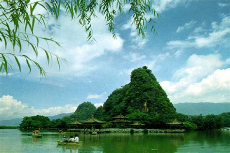七星岩儿童画 大山谷图库
