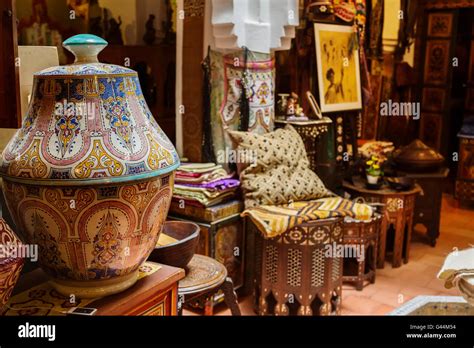 Boutique De Souvenirs Et Dun Antiquaire Medina Grand Socco Le Grand