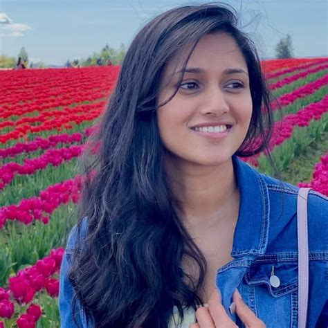 Tharunika Tharunika7 • Threads Say More