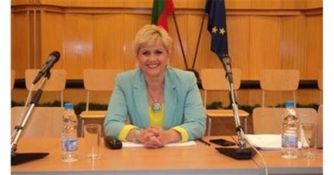 Съпругът на Николина Чакърдъкова Запознахме се на морето беше страхотно гадже