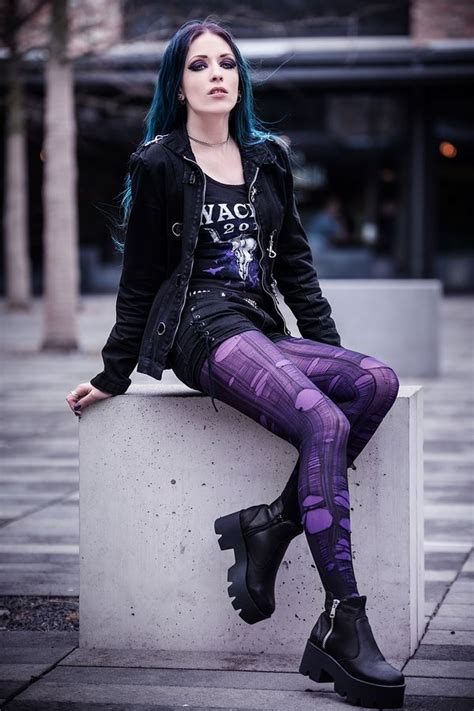 Pin By Yelena Wolf On ¿0 Gothic Fashion Women Cool Street Fashion