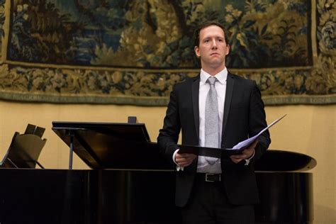 Daniel Thomson Tenor Short Biography