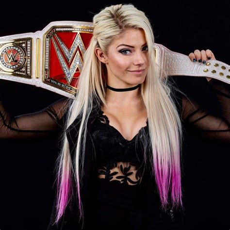 Sexy Lexi Scrolller