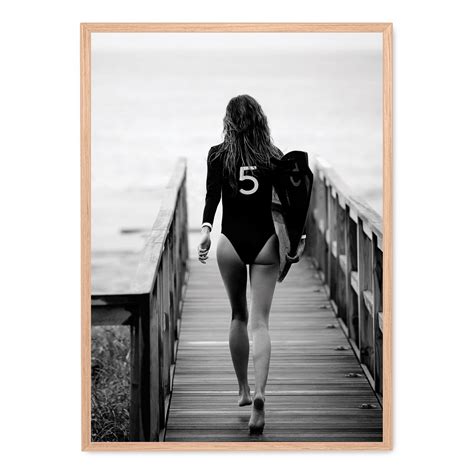 No 5 Surfer Girl Poster Posteraart