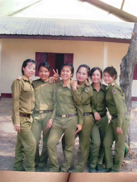 ລາຕີສະຫວັດ ກັບພາບສາວ ຕໍາຫຼວດ ຄົນເກັ່ງ ໂທລະໂຄ່ງ Tholakhong