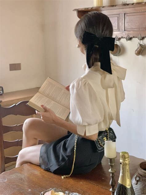 하프닌 헤네스 투웨이 리본 타이 쉬폰 페미닌 러블리 얇은 데일리 데이트룩 소개팅룩 가을 간절기 하객룩 하객블라우스 반팔 블라우스