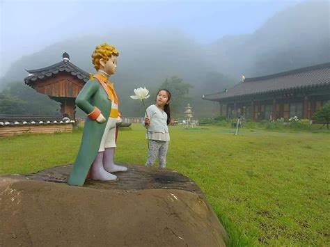 송 세준 행동이 없는 사랑은 공염불이며 삶의 낭비입니다 오늘도 혼자서 거리를 헤매는 사람은 없습니까 아침부터 혼자 밥 먹기에 지쳐있는 분은 안 계십니까 사람은 함께