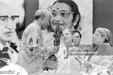 97 Jnanpith Award Photos And High Res Pictures Getty Images