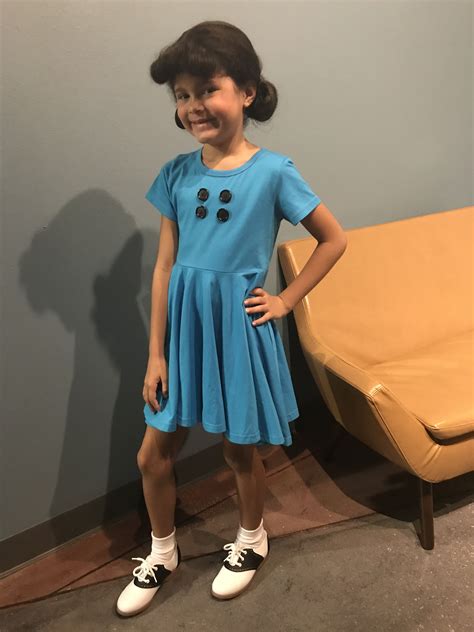 Make Your Own Lucy Van Pelt Costume Artofit