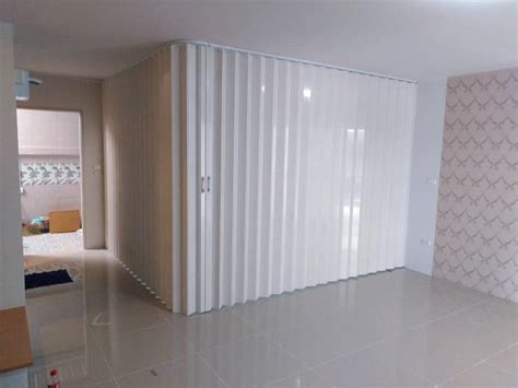 จบงานช่วงบ่ายฉากรางโค้งกั้นห้องชั้นล่าง เวลาไม่ใช้ก็พับเก็บข้างไม่เกะกะพื้นที่ ขอบคุณน้องกิ๊ปที่