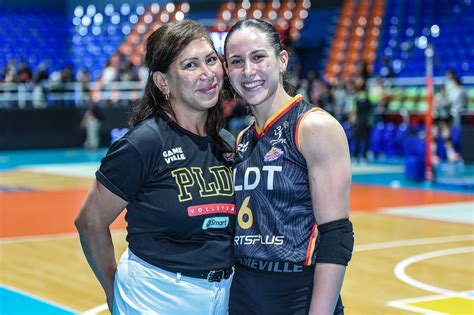 Savi Davison Delivers For Mom Barbara News Pvl Premier Volleyball