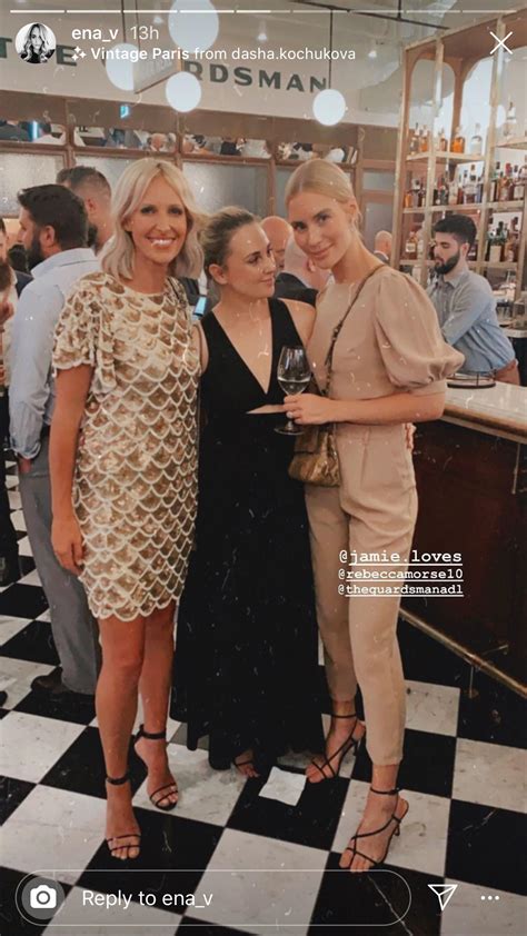 Aussie Feet Scrolller