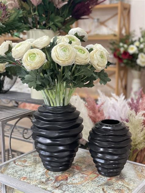 Ваза керамічна чорна біла золота — ціна 1400 грн у каталозі Вази Купити товари для дому та