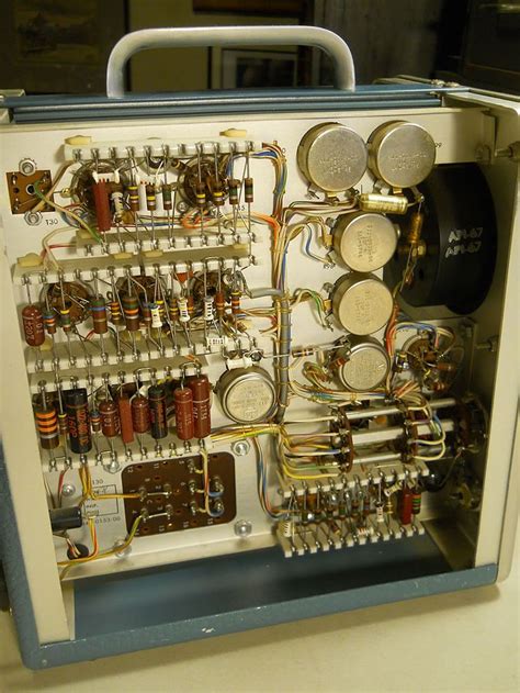 Tektronix 130 L C Meter