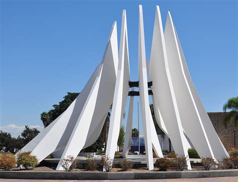 California Mid Century Modern Buildings