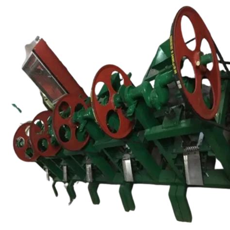 Iron Automatic Kapoor Making Machine 220v Capacity 350 Pieces Minute