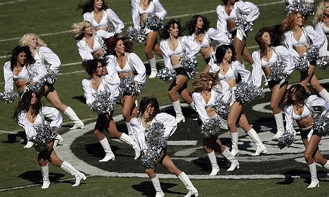 New California Law Recognizes Cheerleaders As Employees Daily Mail Online