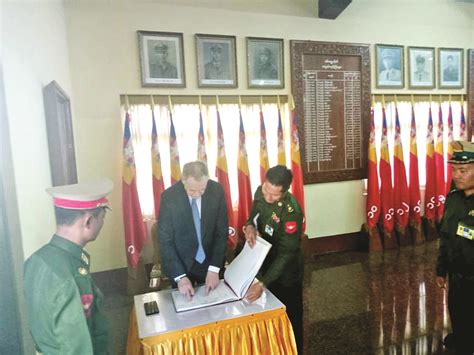 ရုရှားဖက်ဒရေးရှင်းနိုင်ငံ စိန့်ပီတာစဘတ်အစိုးရအဖွဲ့ဝင် ပြည်ပဆက်ဆံရေးကော်မတီဥက္ကဋ္ဌ ဦးဆောင်သော