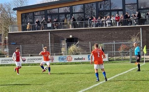 Alphia Zit In Goede Flow En Wint Ook Bij Rcl V V Alphia