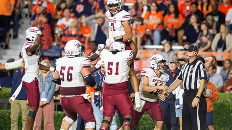 Eli Stowers Commits To Vanderbilt Football Out Of Transfer Portal