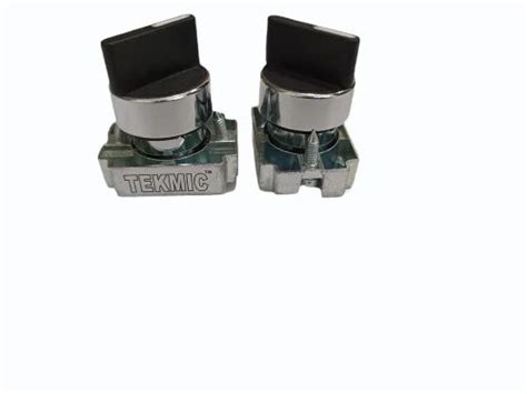 Selector 3 Position Spring Return At Best Price In New Delhi By Tekmic Switchgears And Control