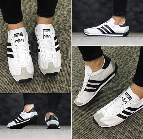 아디다스 컨츄리 흰검 운동화 가을신발추천 스타일 특가 세일 플레이어 Player 데일리룩 데일리슈즈 오늘뭐신지 오늘의신발 신발추천 Player