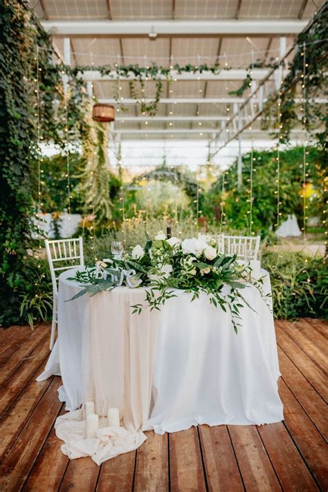 Tendenze Matrimoni 2022 Tavolo Sposi Addobbo Floreale Composizione