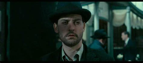 ემიგრანტები მთელი მსოფლიოდან საუცხოოდ იღიმებოდა ეს უფრო მეტი იყო ვიდრე საუცხოო Facebook