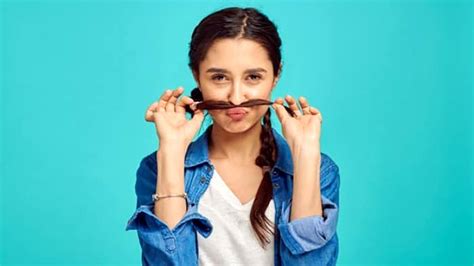 سیبیل کلفت ترین زن جهان کیست ؟ عکس های حال به هم زن